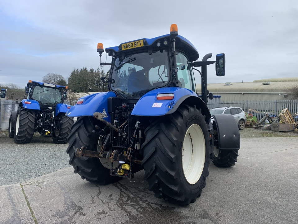 New Holland T6.180 DCT